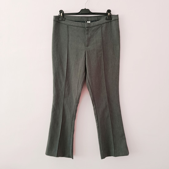 Ženske pantalone - crop zvoncare H&M