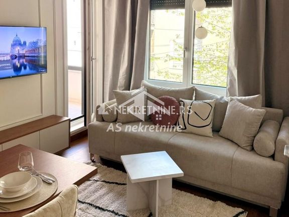 Voždovac, Lekino brdo, 1.5 stan, 33m2, 800 EUR
