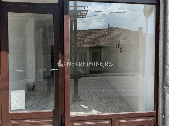 Lokal za izdavanje, Ljube Nešića 83, 200€, 35m²