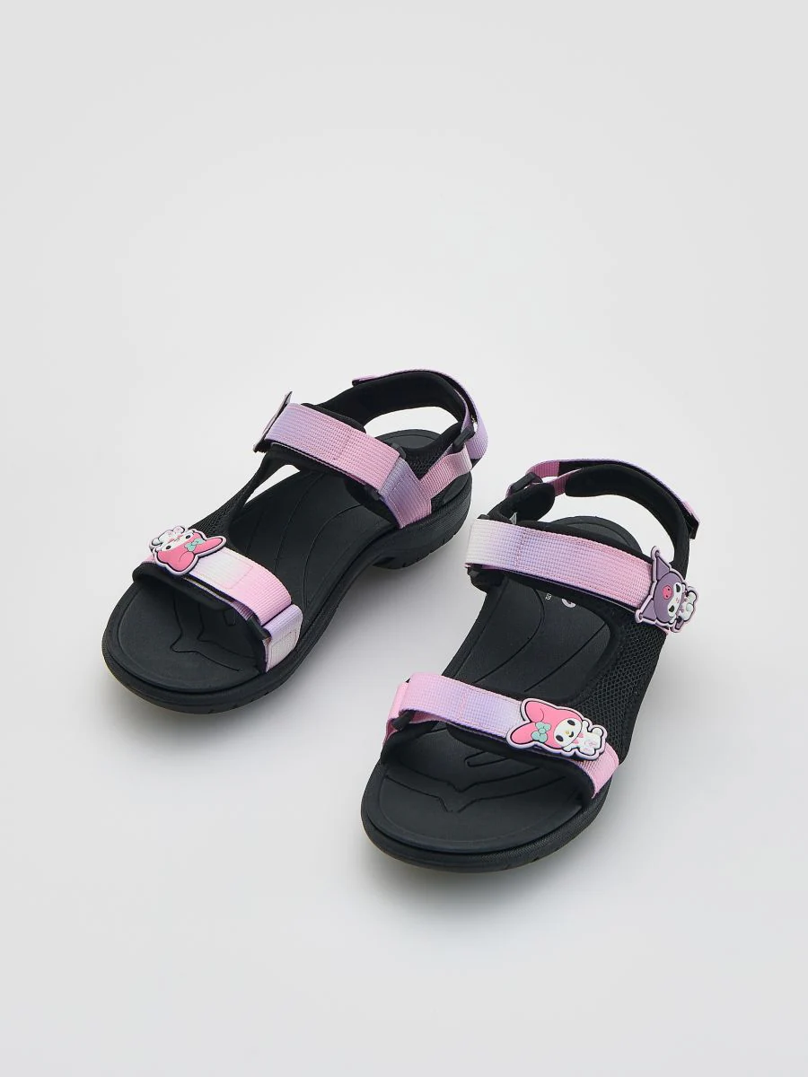 LADIES` SANDALS