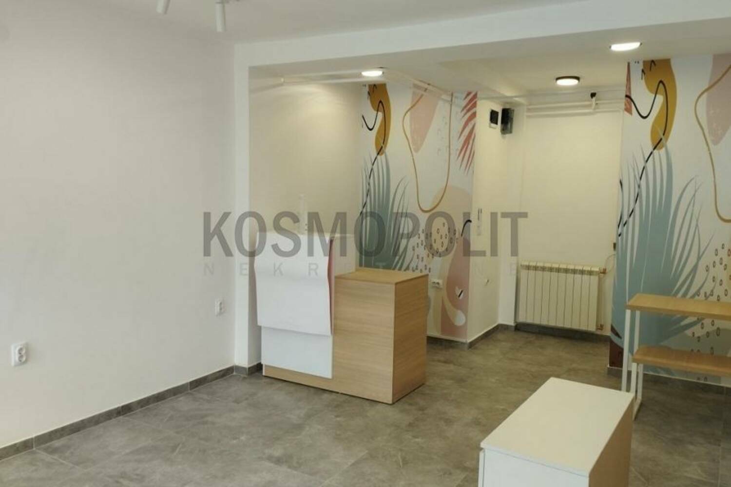 Poslovni prostor / Lokal, Beograd - Batajnica | Izdavanje · 31m² · 350€