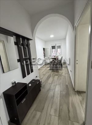 Centar-Vračar-Južni Bulevar-79m2 mereno (66m2 uknj