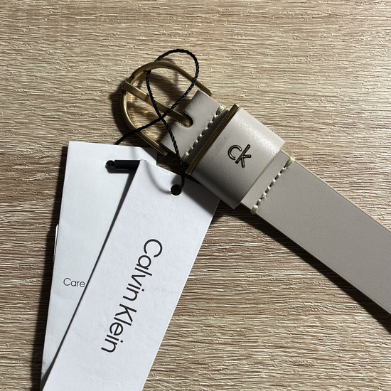 % Calvin Klein taupe kais 100% koza - NOV