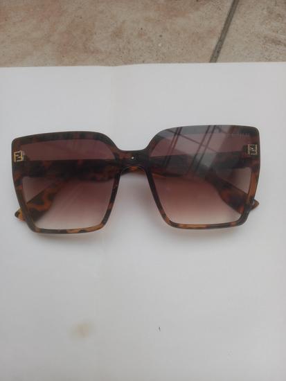 SAVRSENE FENDI ORIGINAL SR BROJ