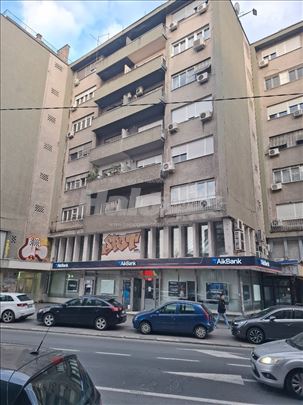 Balkanska 3.5 stan ili poslovni prostor 100m2