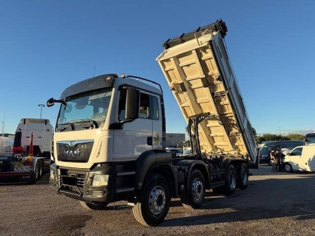 MAN TGS 35.430 / Meiller / Two-way side tipper truck kiper
