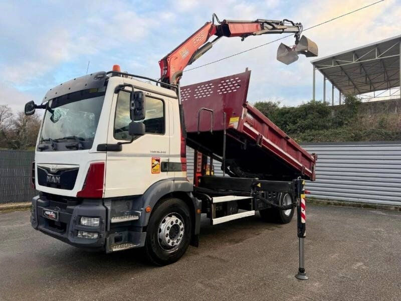 MAN TGM 18.340 / Forez-Bennes / crane / Three-way side tipper truck kiper