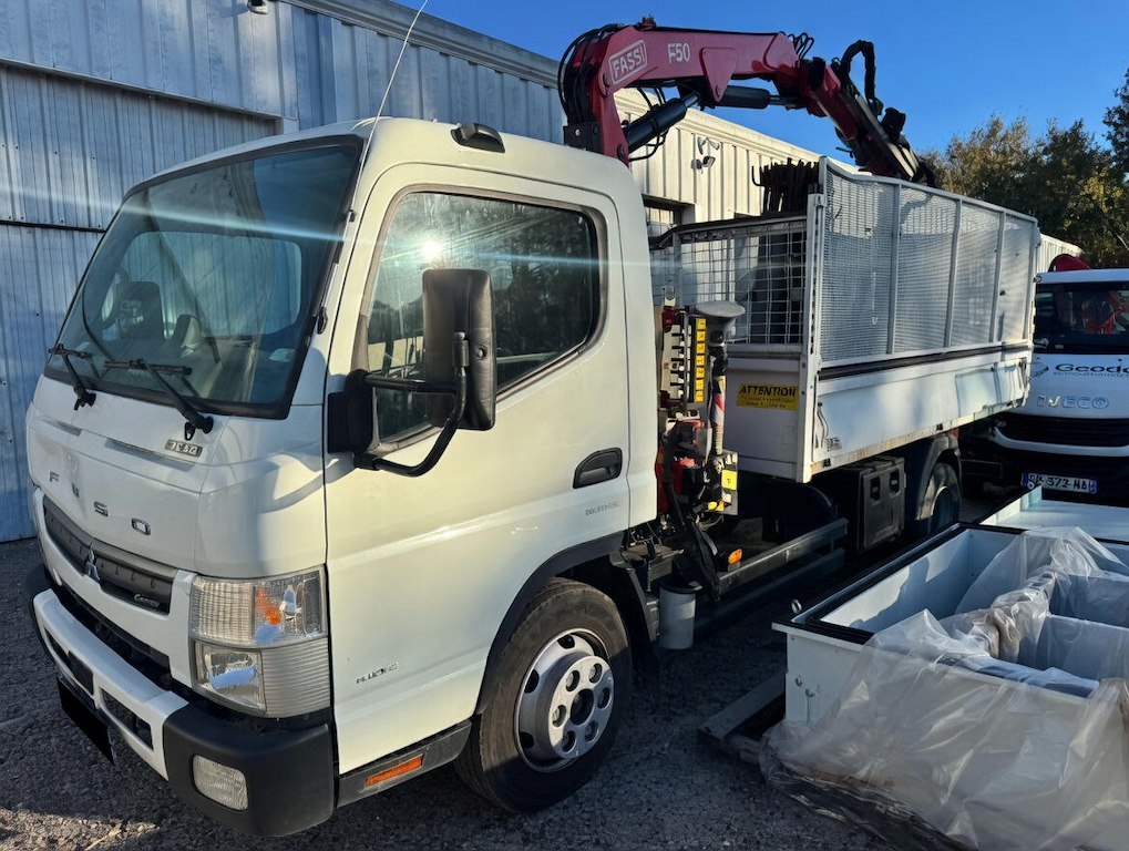Mitsubishi Fuso Canter 7C18 tipper truck+Crane kiper
