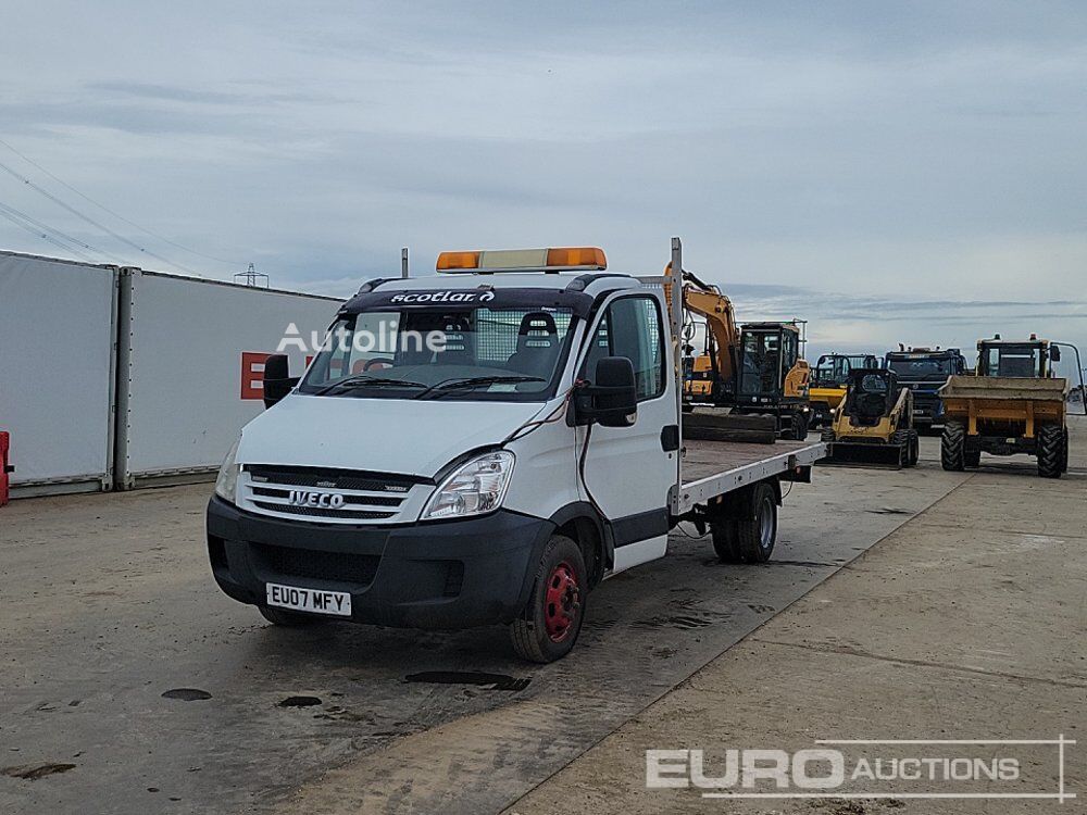 Prodaje se IVECO Daily kamion s ravnom platformom < 3.5t na aukciji