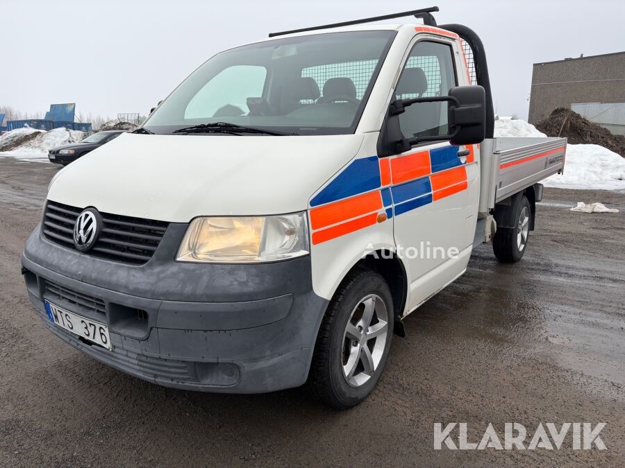 Prodaje se Volkswagen Transporter kamion s ravnom platformom < 3.5t na aukciji