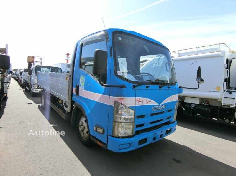 Isuzu ELF kamion s ravnom platformom < 3.5t