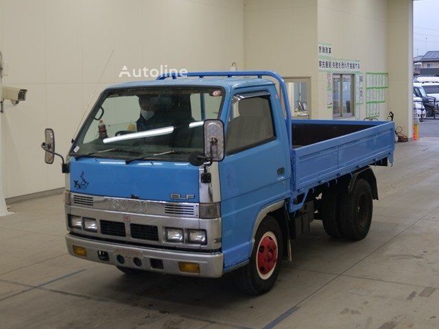 Isuzu ELF kamion s ravnom platformom < 3.5t