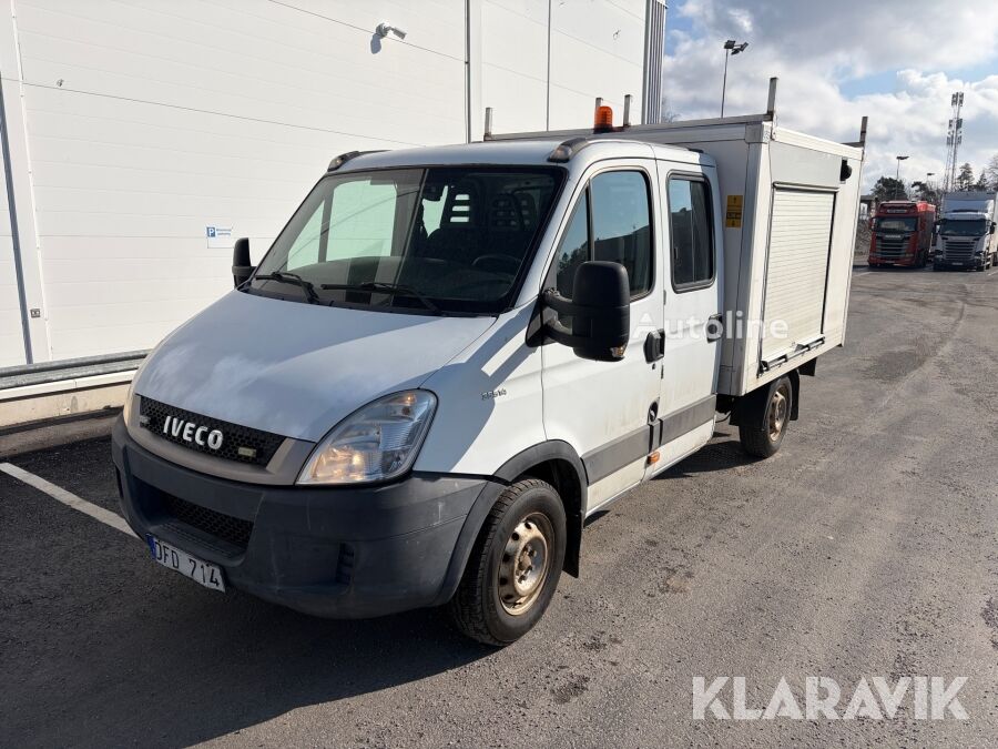 Prodaje se IVECO 35S14D kamion s ravnom platformom < 3.5t na aukciji
