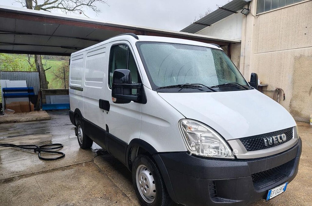 IVECO DAILY TETTO BASSO PASSO CORTO minibus furgon