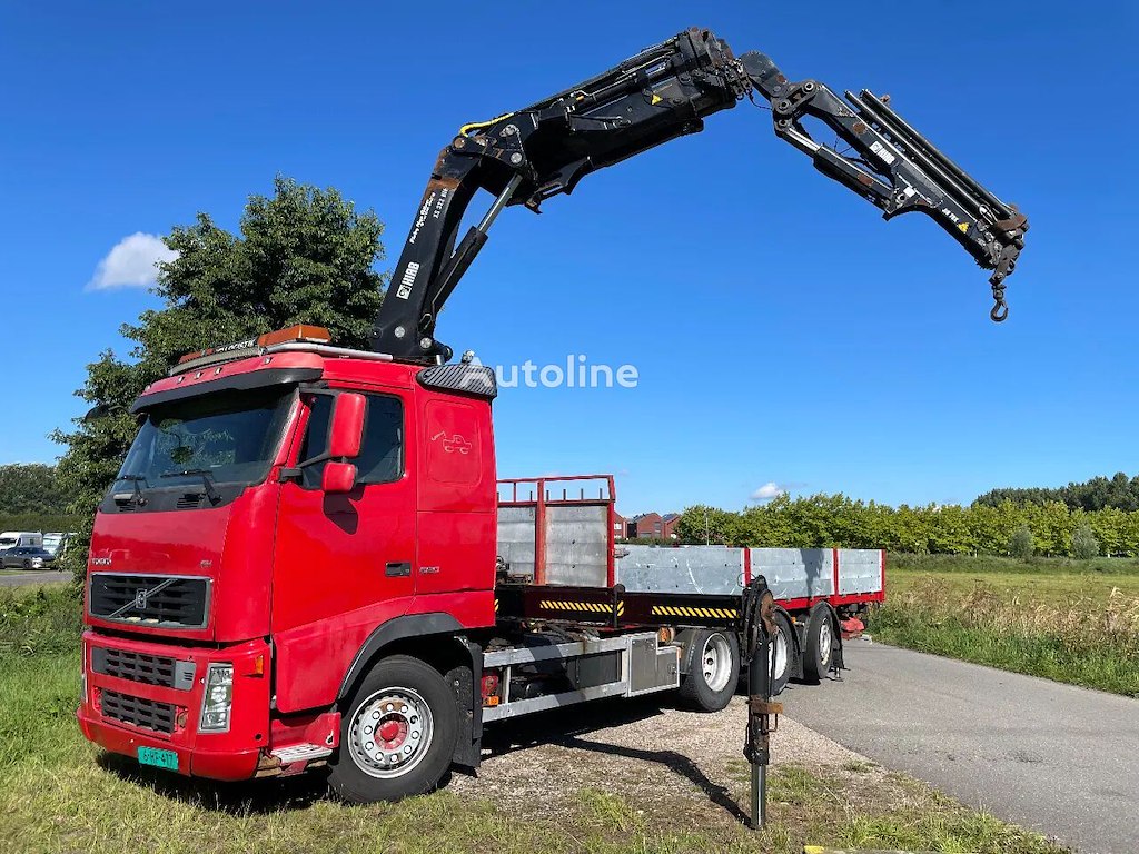 Volvo FH 13.520 with hiab 322 with jib kamion s ravnom platformom