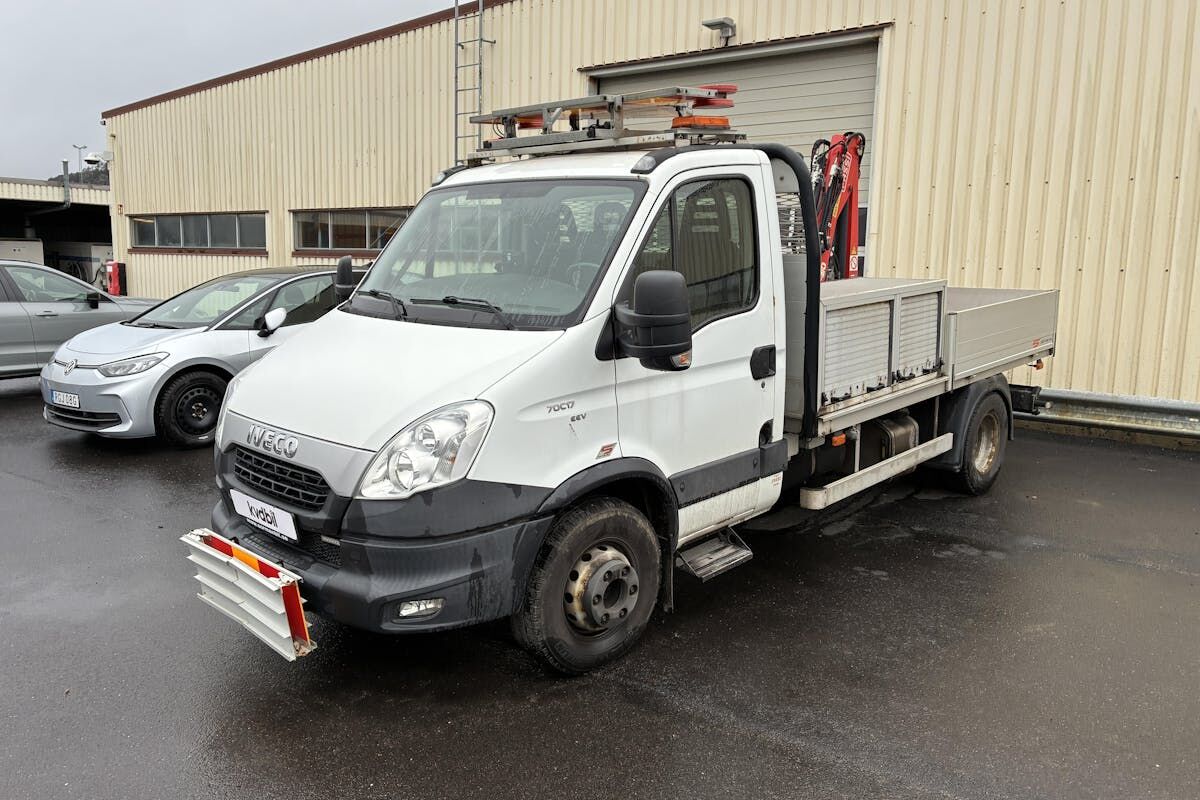 Prodaje se IVECO DAILY 70C17A EEV kamion s ravnom platformom na aukciji