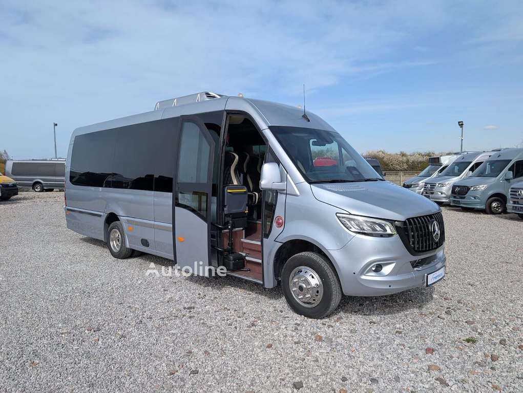 Novi Mercedes-Benz Sprinter 519 putnički minibus