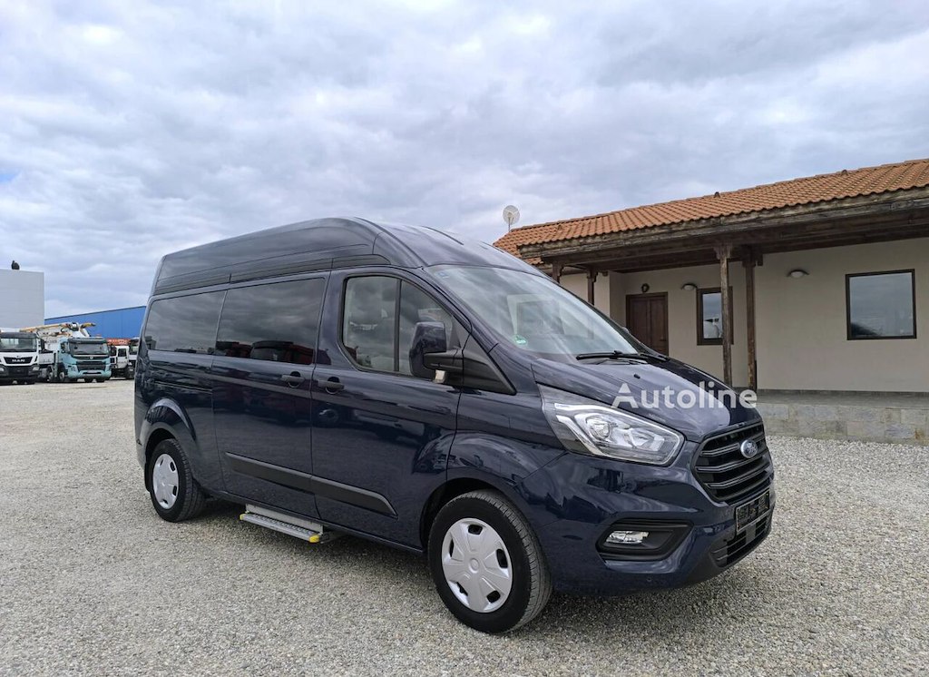 Ford Transit Custom 2.0D 8+ 1 putnički minibus