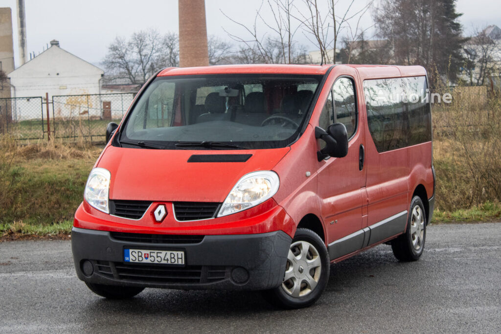 Renault Trafic 2.0 dCi 16V Passenger / 84kW / AJ NA SPLÁTKY / PROTIÚČET putnički minibus