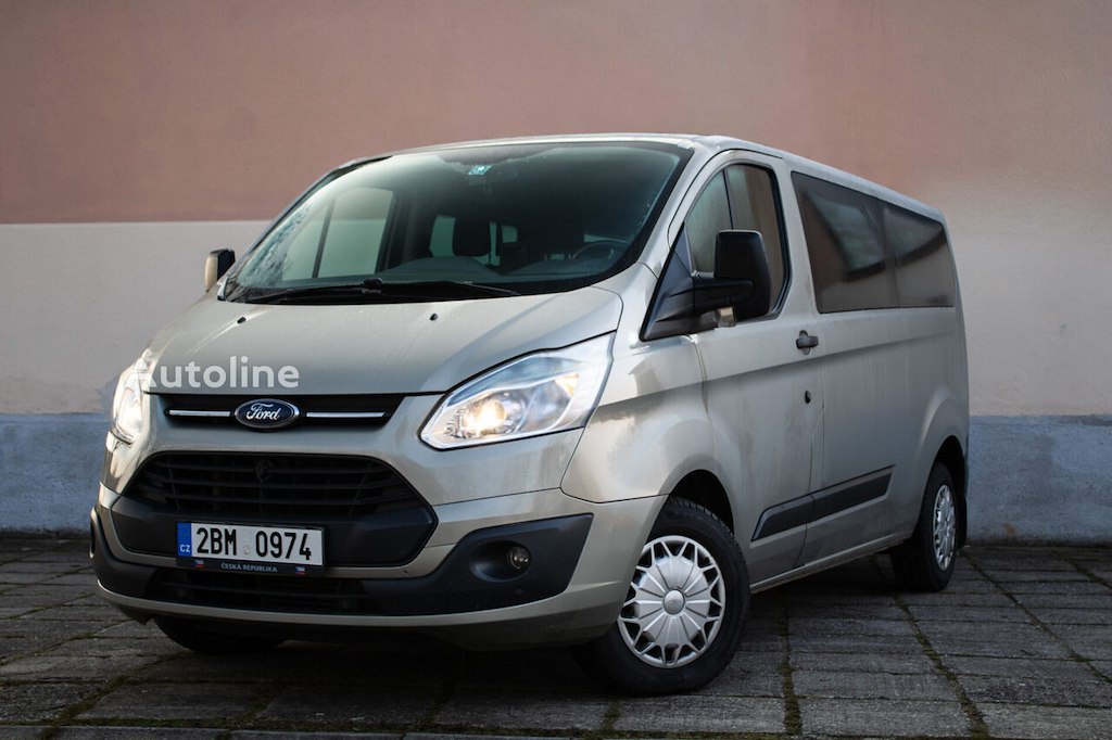 Ford Transit Custom putnički minibus