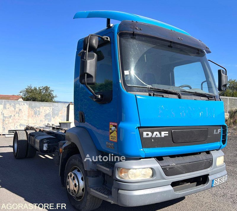 Prodaje se DAF LF 55.220 kamion šasija na aukciji