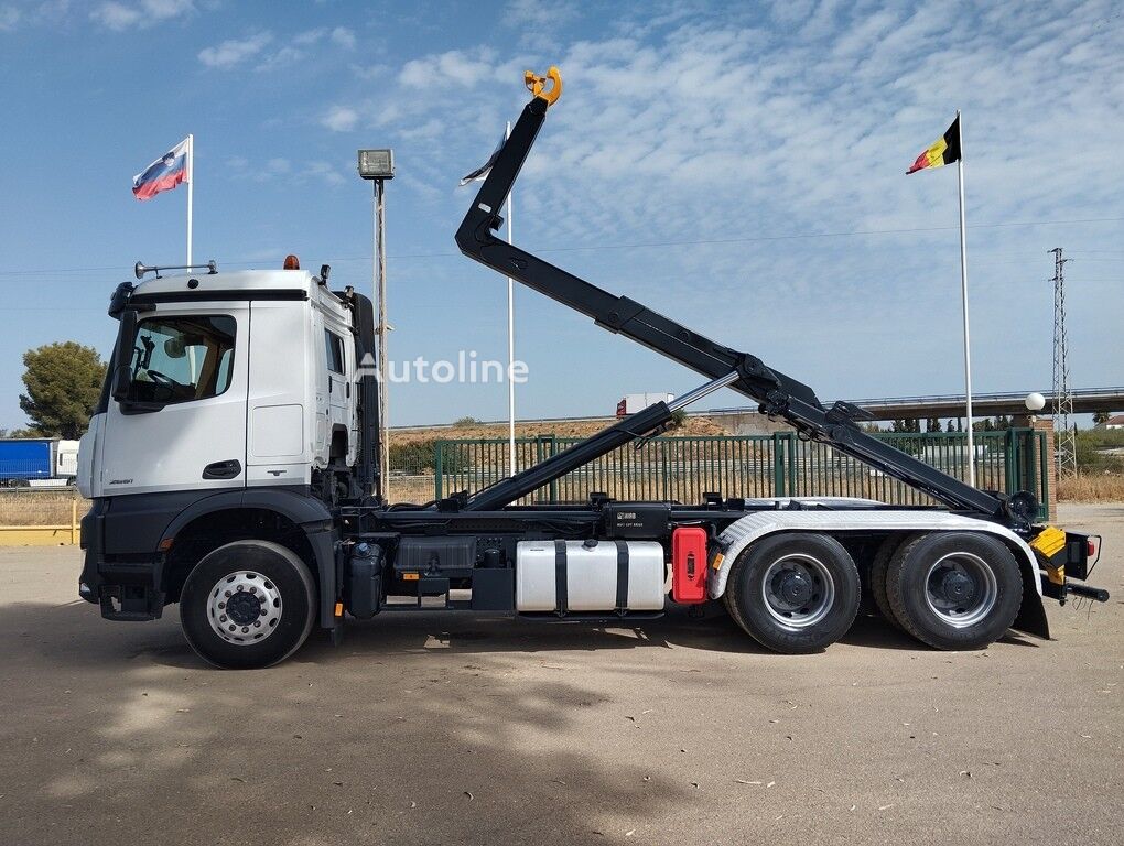 Mercedes-Benz AROCS 26 51 kamion rol kiper