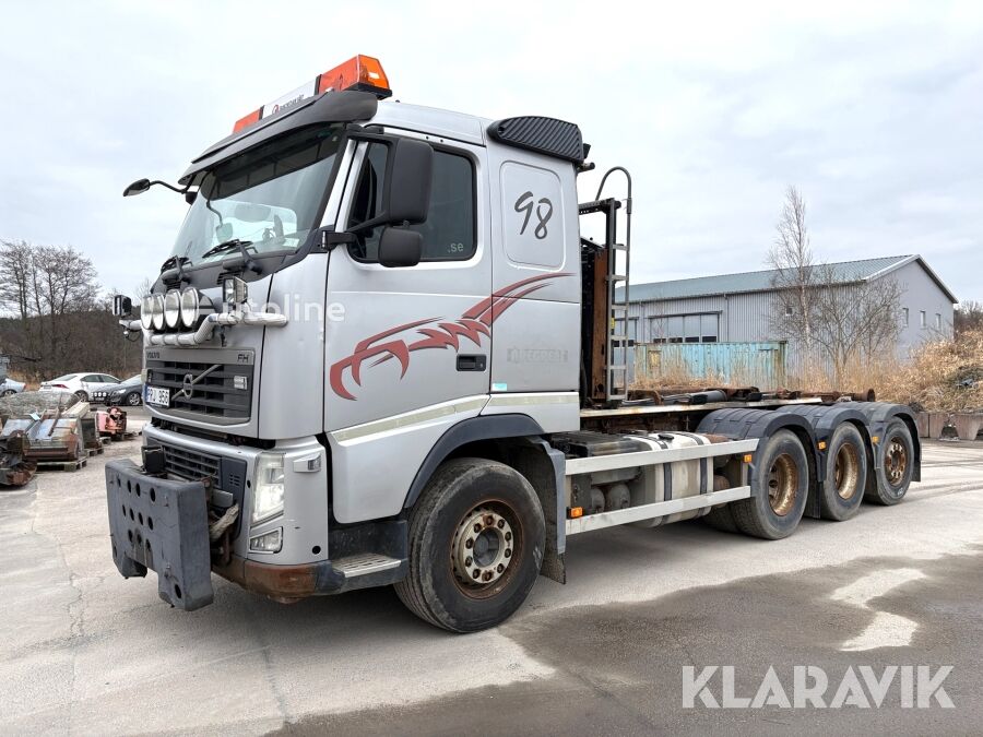 Prodaje se Volvo FH 8X4 rol kiper sa kukom na aukciji