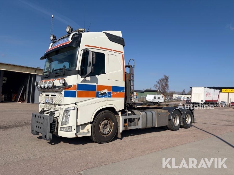 Prodaje se Volvo FH rol kiper sa kukom na aukciji