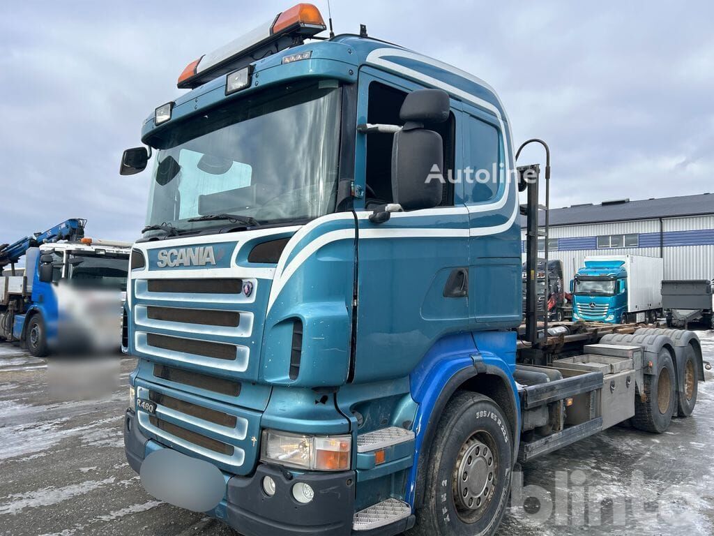 Prodaje se Scania R480LB rol kiper sa kukom na aukciji
