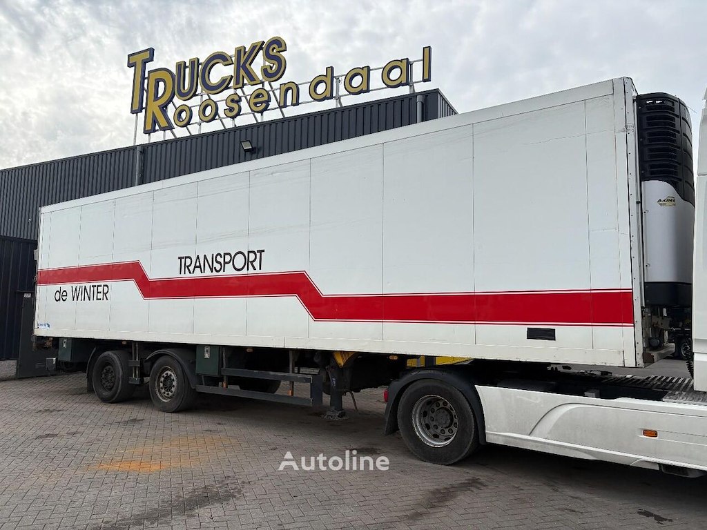 Schmitz Cargobull 2 axles + STEERING AXLE + LOAD LIFT + CARRIER MAXIMA 1300 poluprikolica hladnjača