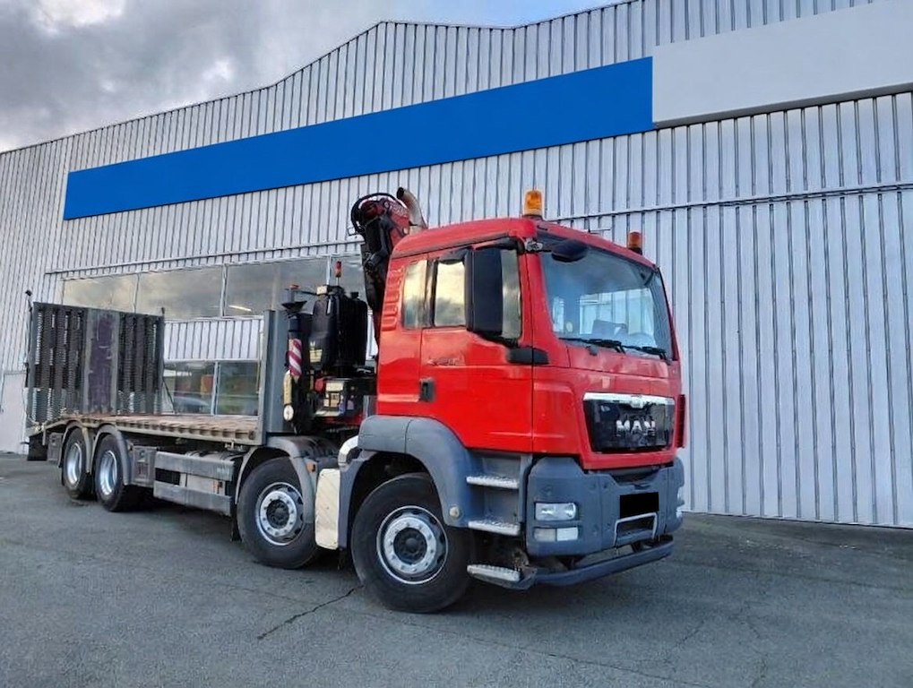 MAN TGS 35.360 heavy equipment transport truck+Crane kamion platforma