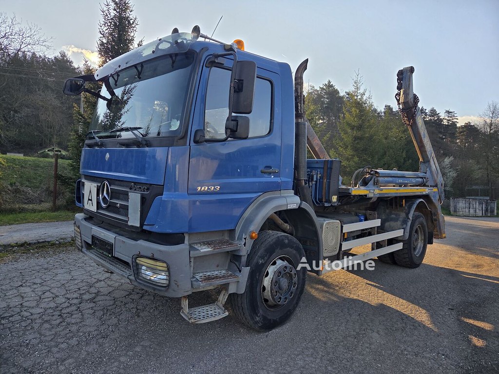 Mercedes-Benz AXOR 1833 kamion autopodizač kontejnera