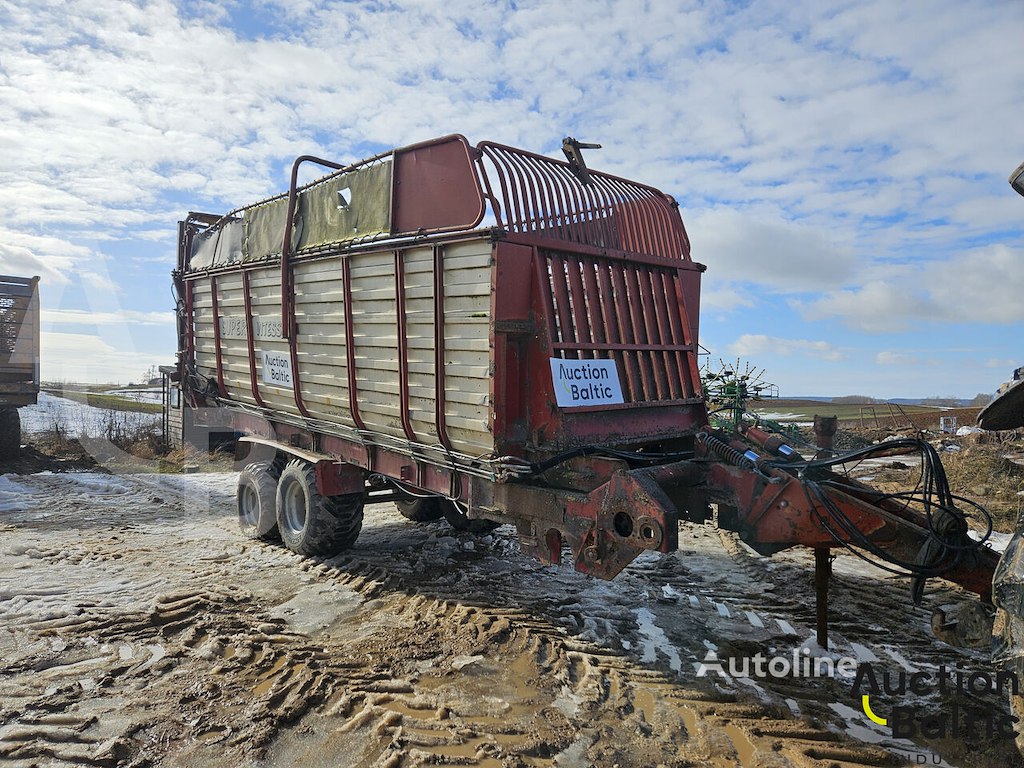Prodaje se Super Vitise prikolicu kiper na aukciji