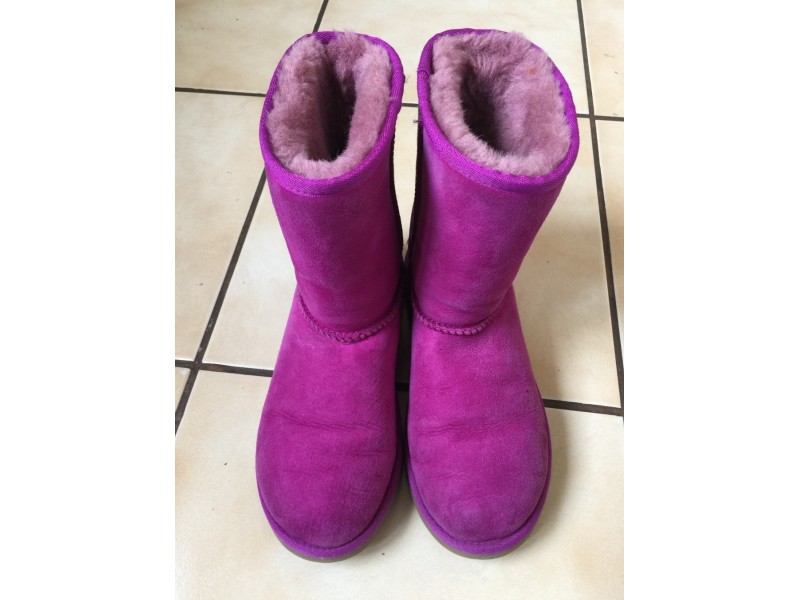 UGG čizme 35 KAO NOVE