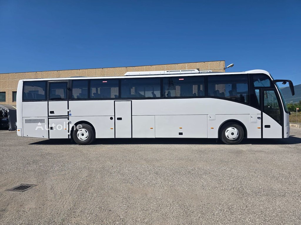 Volvo B9R turistički autobus