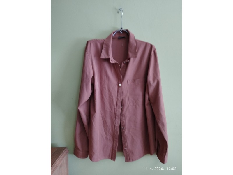 Košulja nova vel L extra model