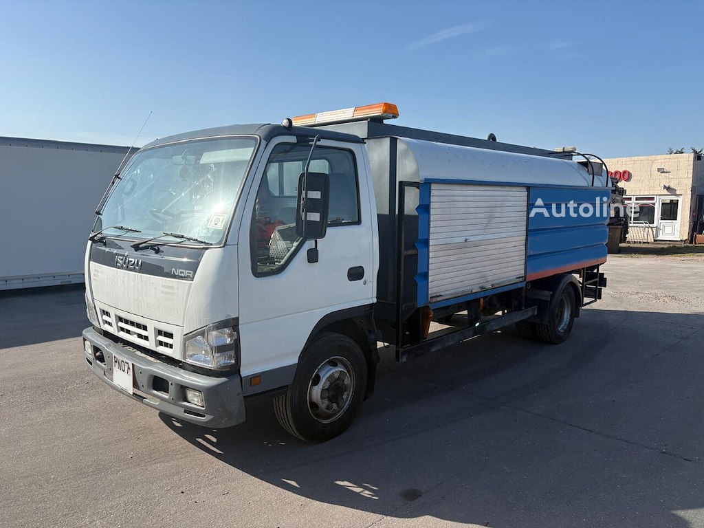 Isuzu NQR-7 autofekalac