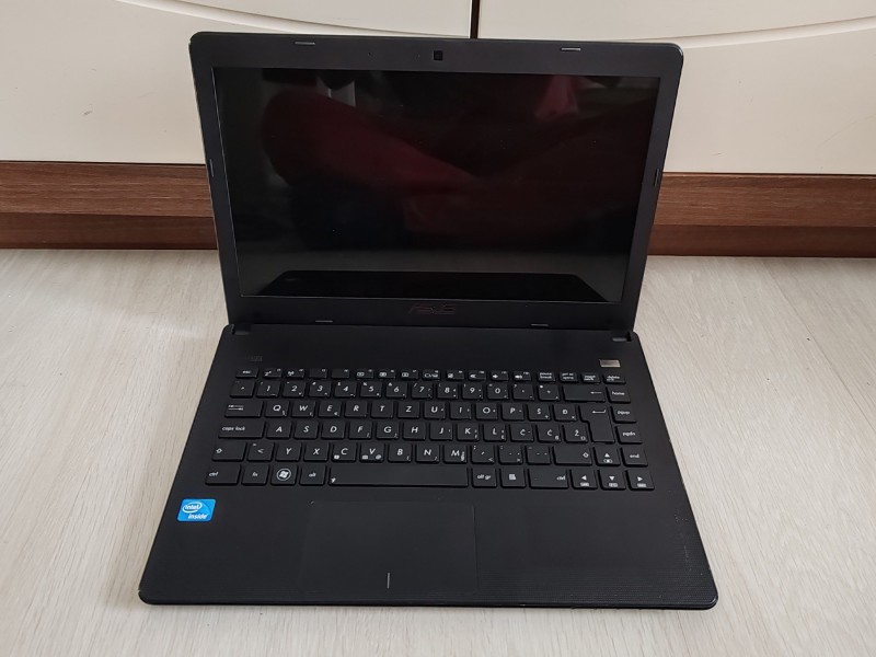 ASUS X401 laptop, kao nov EXTRA OČUVAN