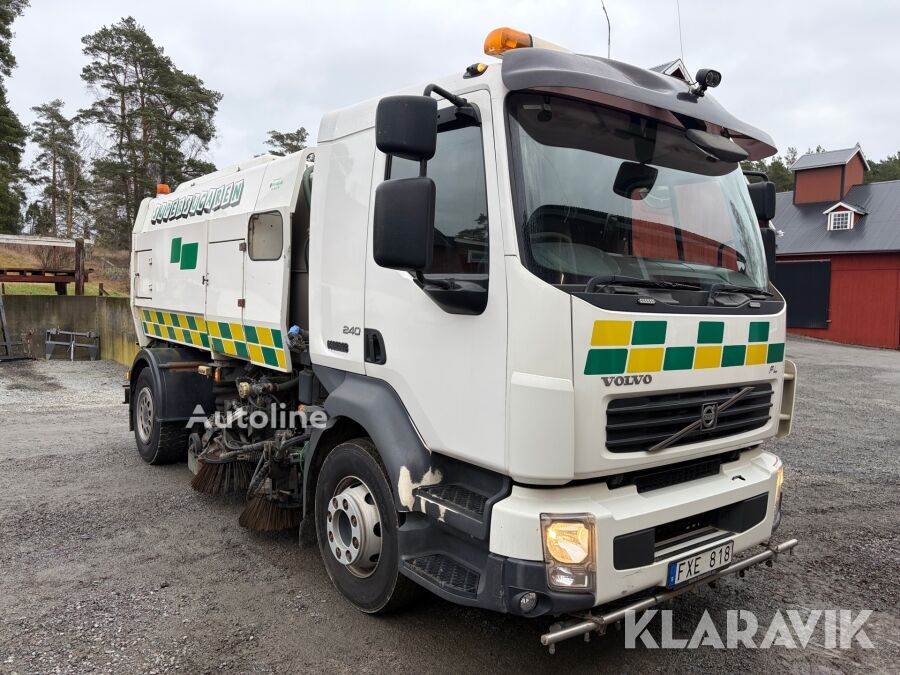 Prodaje se Volvo FL2404x2 vozilo za čišćenje ulica na aukciji