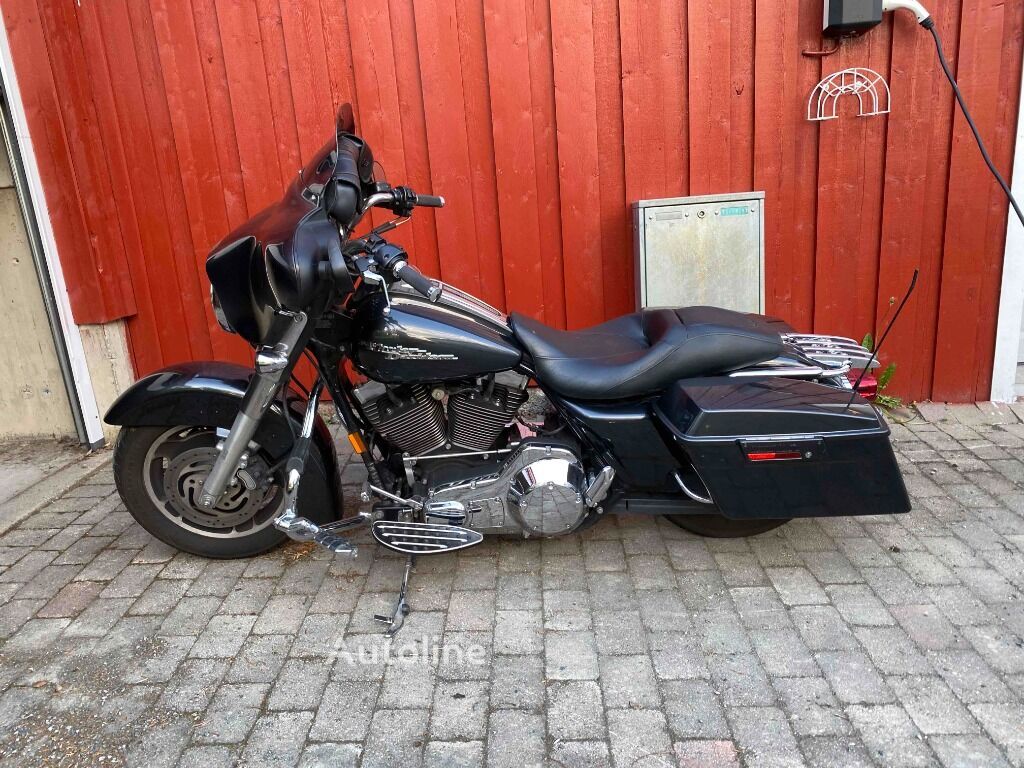 Prodaje se Harley-Davidson FLHX Street Glide motocikl na aukciji