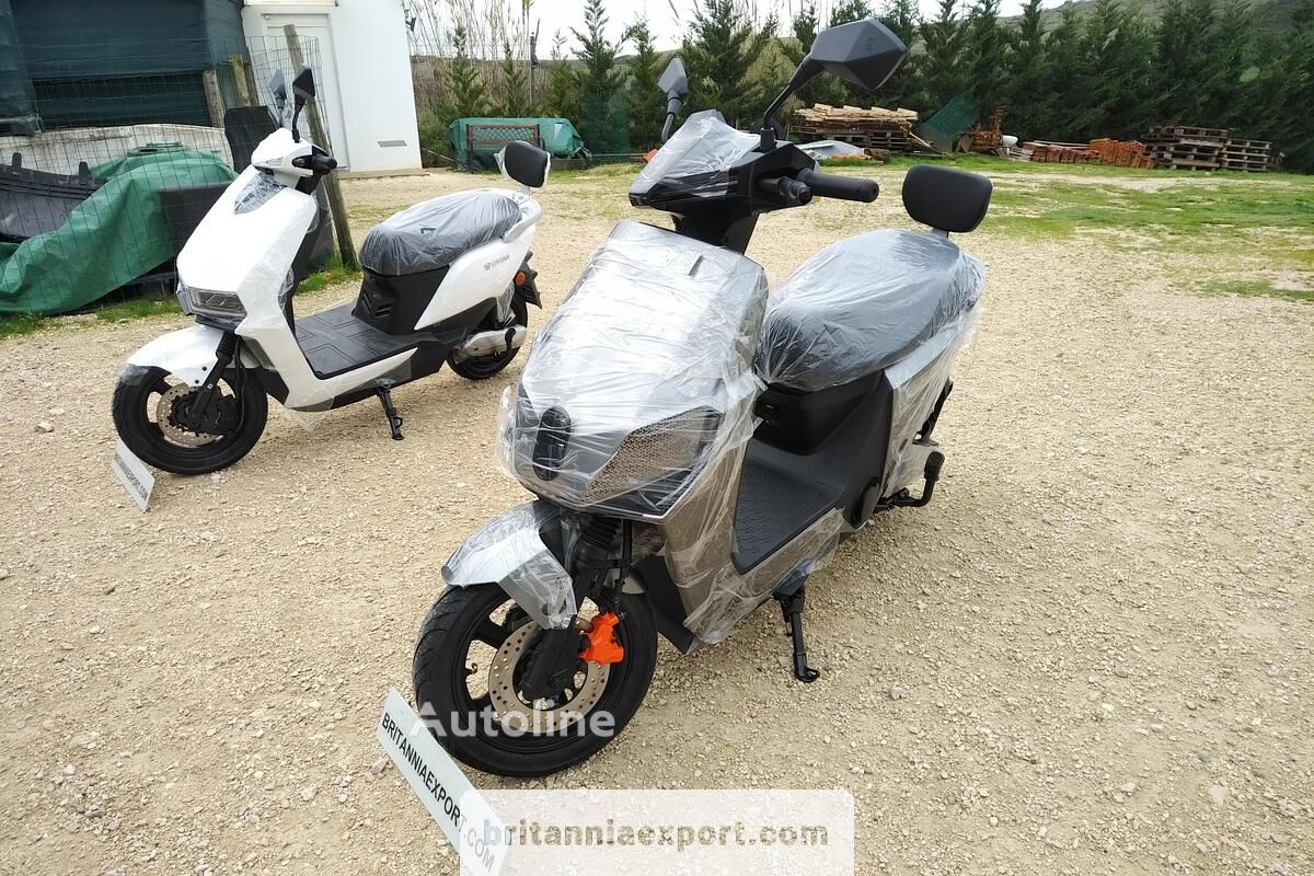 Novi Luyuan S90 Pro Max 80 km/h Electric Scooter | 125cc Class skuter