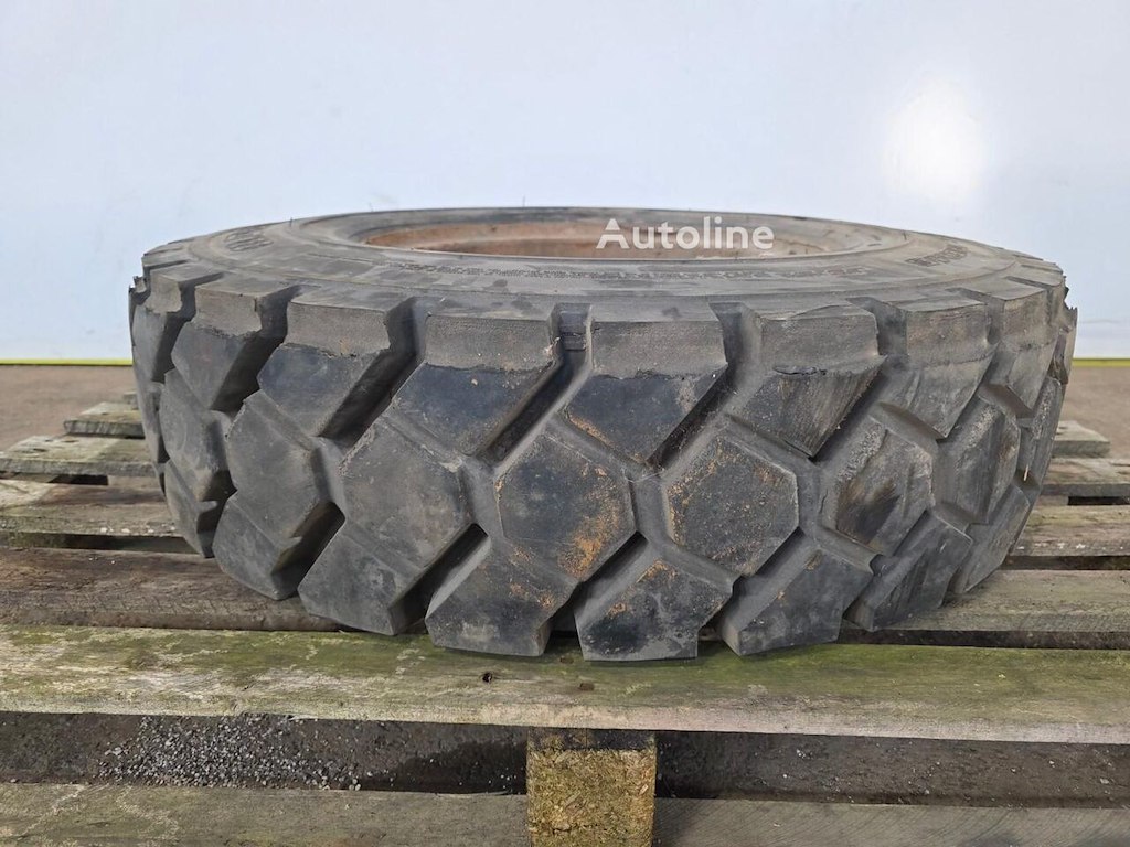 Double Coin 8.25 R15 Double Coin 8.25 R15 Tire – Truck tire točak