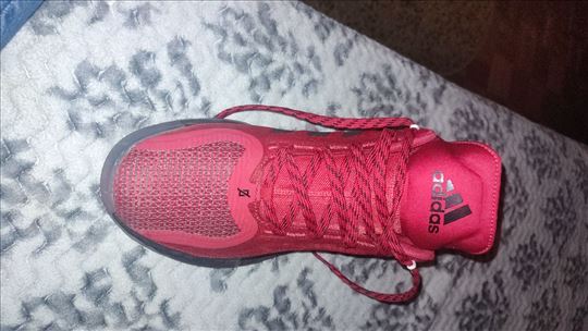 Nove Adidas Rose br 40 broj