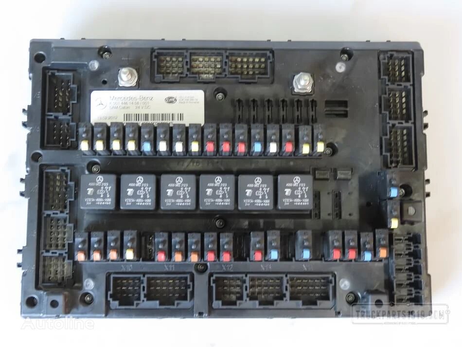 Mercedes-Benz Electrical System ECU SAM cabine MB MP4 0014461458 kutija s osiguračima za kamiona