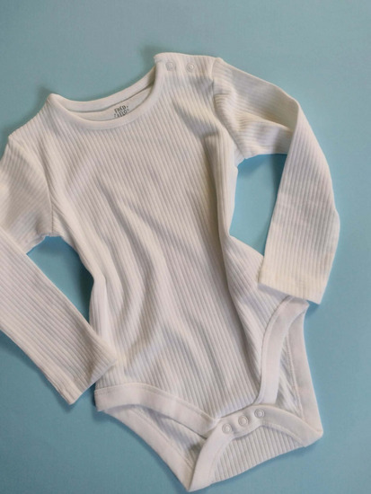 F&F bodi 12-18m