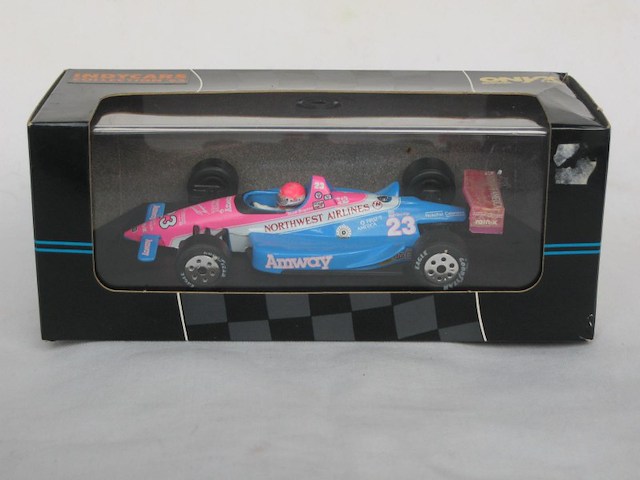 1:43 onyx amway lola