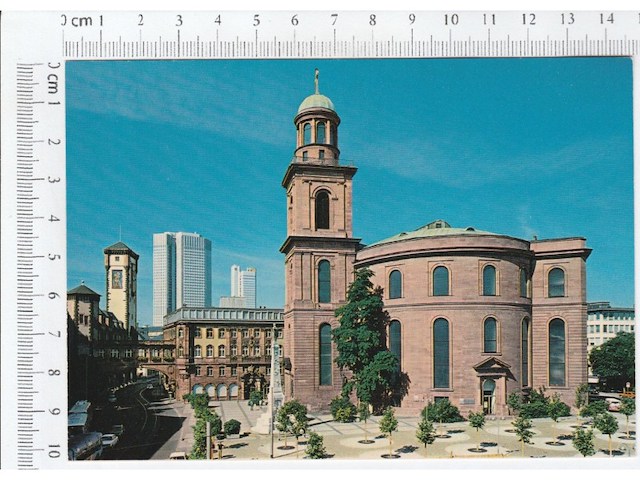 Frankfurt am Main - Paulskirche mit BfG-Hochhaus und `L