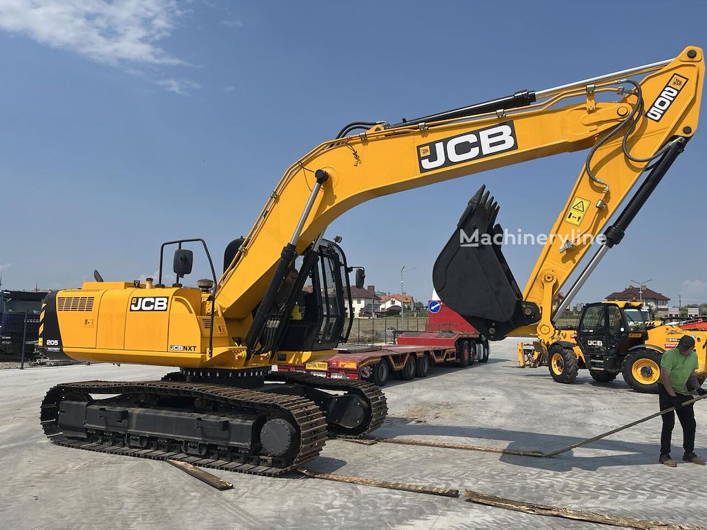 Novi JCB 205 bager guseničar
