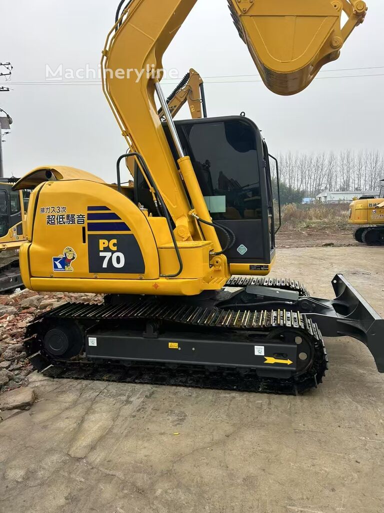 Komatsu PC70 bager guseničar
