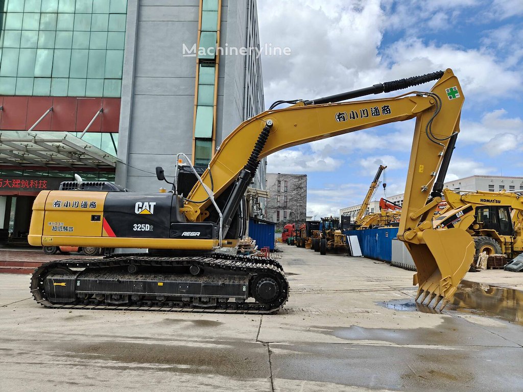 Caterpillar 325D2 bager guseničar